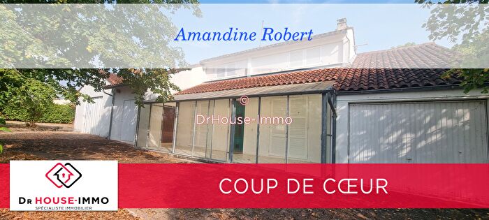 Maison à vendre - Issigeac - 9 pièces - 5 chambres