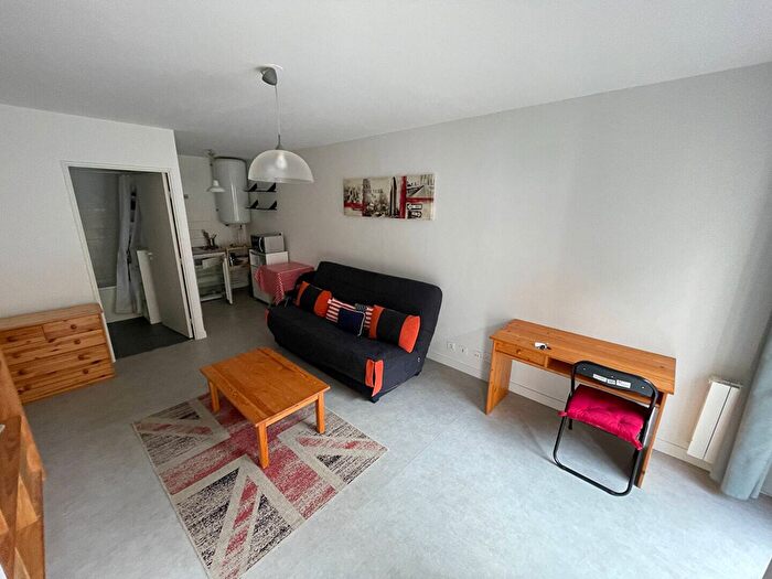 Appartement à louer - Trois Quartiers-Centre Ville, Poitiers - 1 pièce