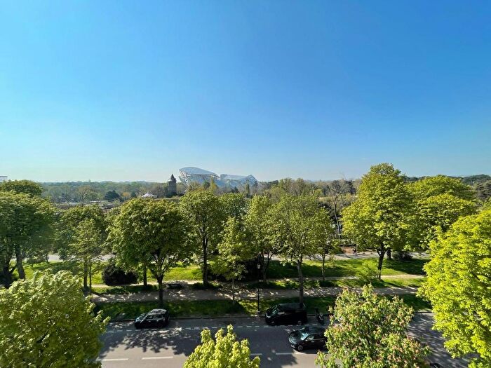 Appartement à vendre - Neuilly-sur-Seine, Charles Laffitte - 5 pièces - 4 chambres