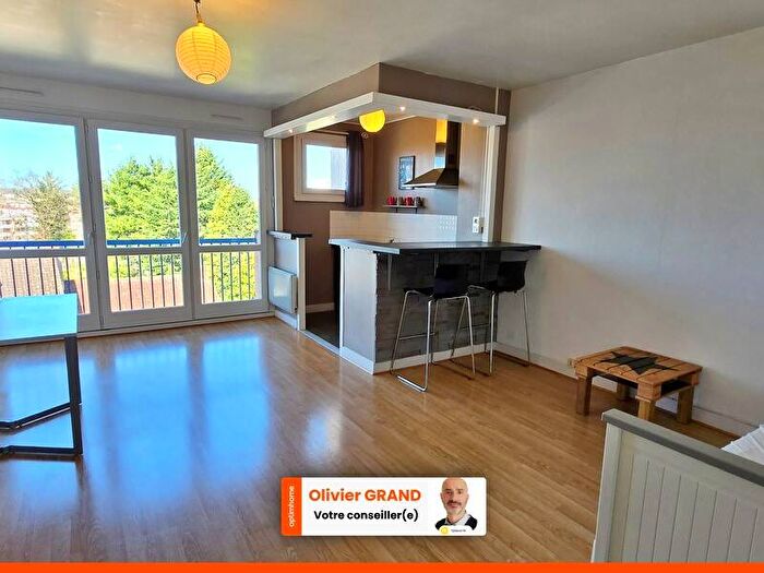 Appartement à louer - Corgnac-Centre Commercial, Limoges - 1 pièce - 1 chambre