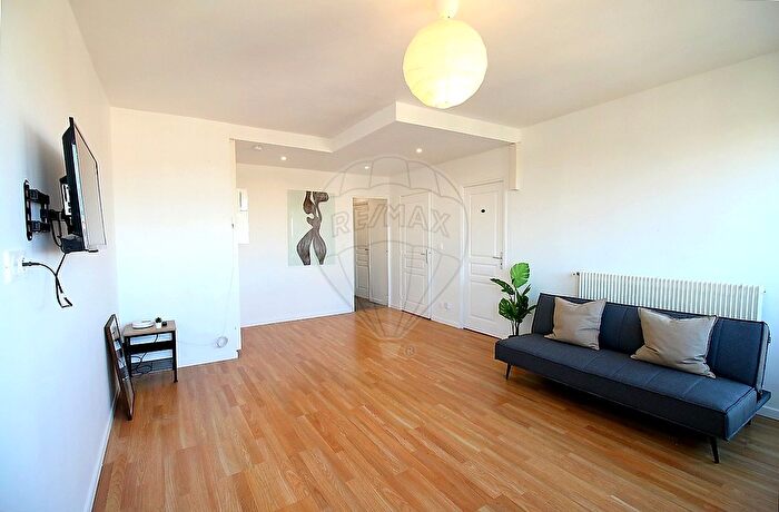 Appartement à vendre - Villeneuve-la-Garenne, Nord - 5 pièces - 4 chambres