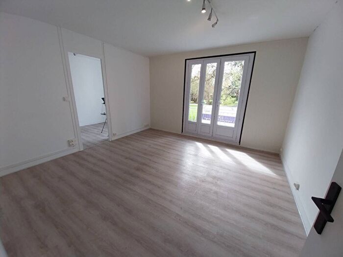 Vieux Villaine, Massy - Appartement 4 pièces à louer