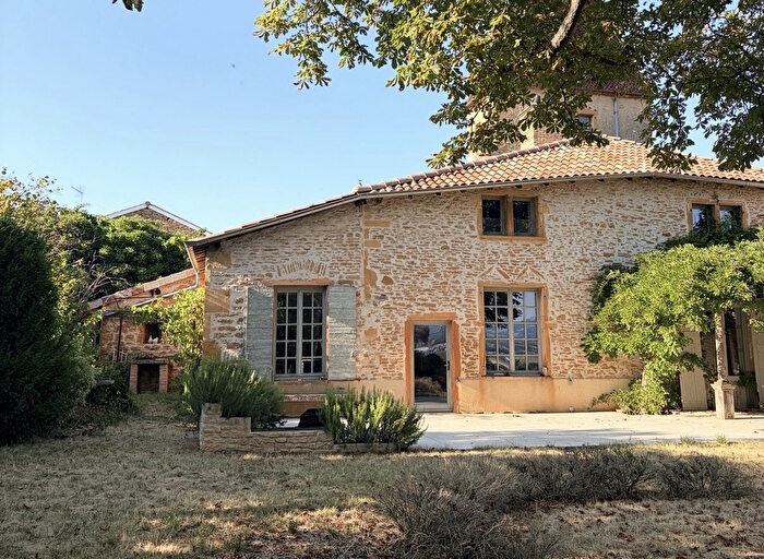 Pommiers - Maison 8 pièces à vendre