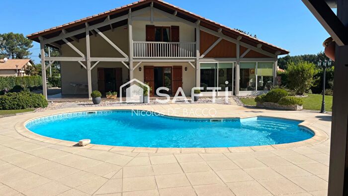 Maison à vendre - Casteljaloux - 7 pièces - 5 chambres