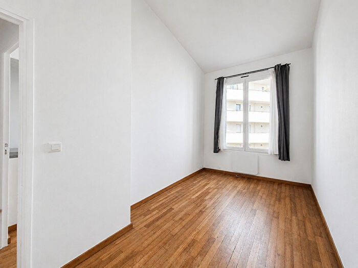 Appartement 2 pièces à vendre à Issy-les-Moulineaux, Les Epinettes, Le Fort, Les Hauts dIssy