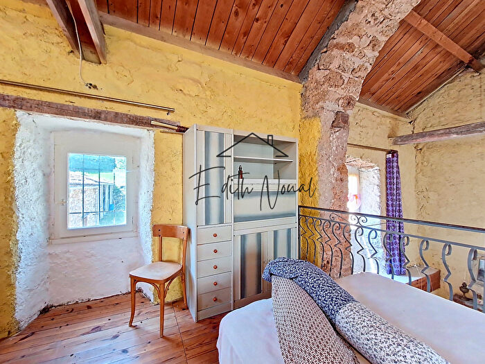 Maison à vendre - Saint-Georges-de-Luzençon - 2 pièces - 1 chambre