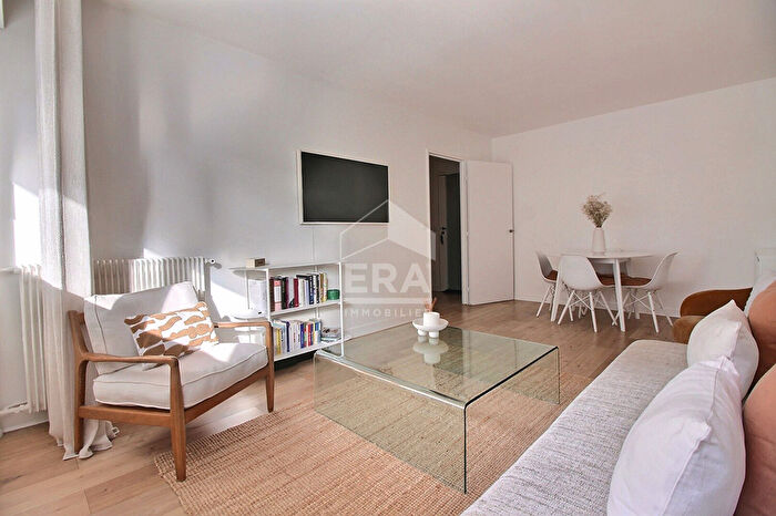 Appartement 3 pièces à Clichy, République, Victor Hugo, à vendre