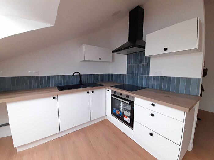 Appartement à louer - Centre, Château-Thierry - 3 pièces - 2 chambres