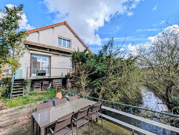 Maison à vendre - Étampes, Centre-Ville - 7 pièces - 5 chambres