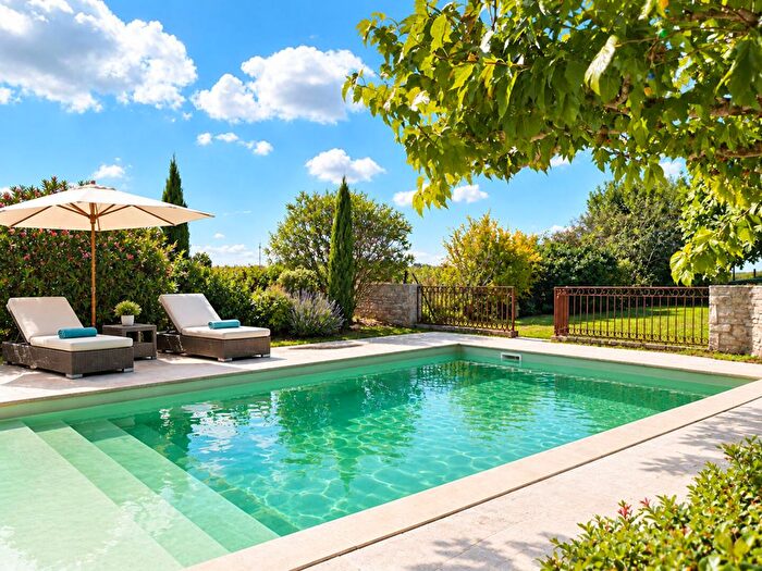 Cherves-Richemont - Maison 8 pièces à vendre