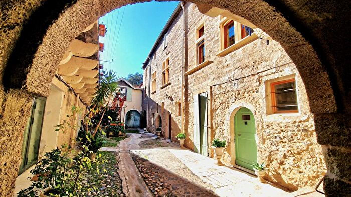 Appartement à vendre - Pézenas - 4 pièces - 2 chambres