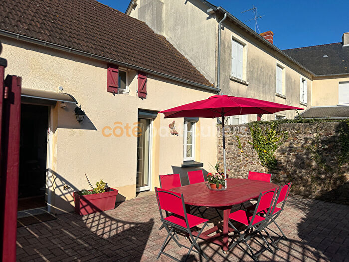 Saint-Germain-sur-Ay : Maison 4 pièces à vendre