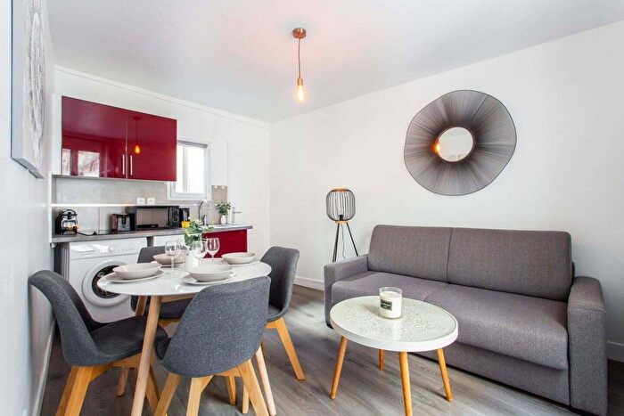 Montmartre, Paris 18ème arrondissement : Appartement 2 pièces à louer