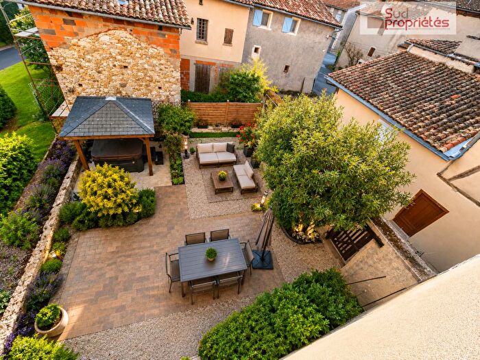 Maison 12 pièces à Alan, à vendre