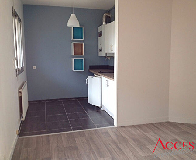 Appartement à louer - Limoges, Centre-ville, Hôtel de Ville, Emailleurs - 1 pièce