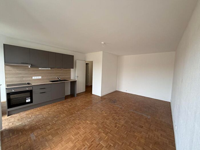 Étampes, Centre-Ville : Appartement 3 pièces à louer