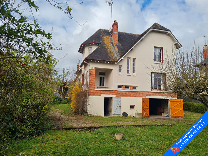 Maison à vendre - Joigny - 5 pièces - 3 chambres