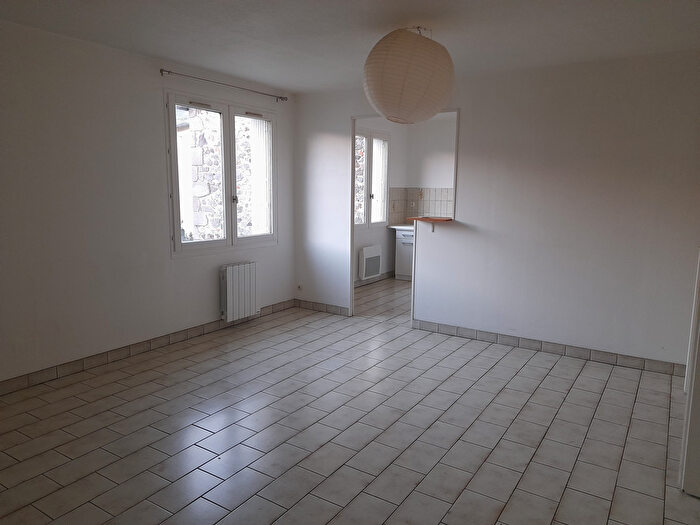Appartement à louer - Aurillac, Centre-ville - 2 pièces - 1 chambre