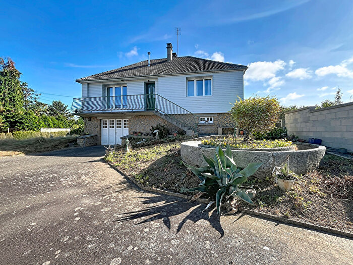 Saint-Hilaire-du-Harcouët : Maison 5 pièces à vendre