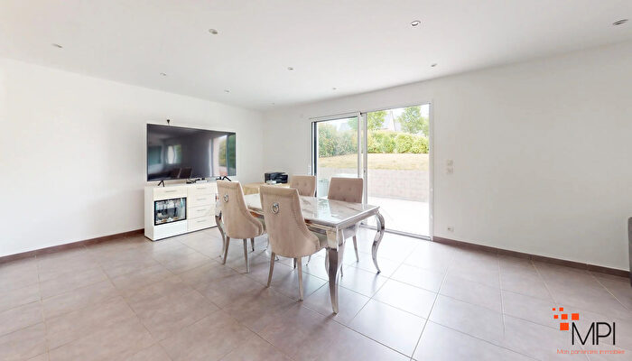 Maison à vendre - Châteaubourg - 5 pièces - 4 chambres