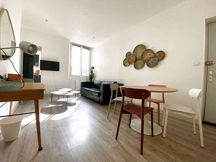 Appartement à louer - Bordeaux, Victoire, Sainte-Eulalie - 1 pièce