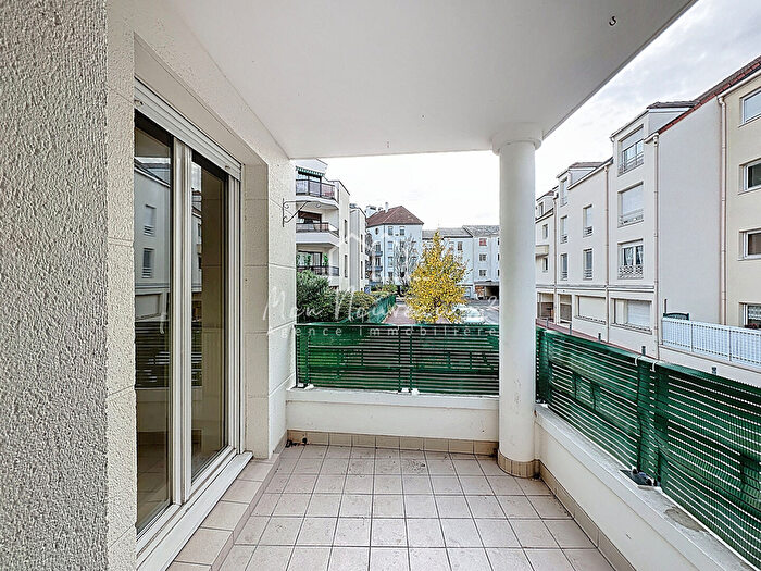Appartement à vendre - Noisy-le-Grand, Centre-ville - 4 pièces - 3 chambres