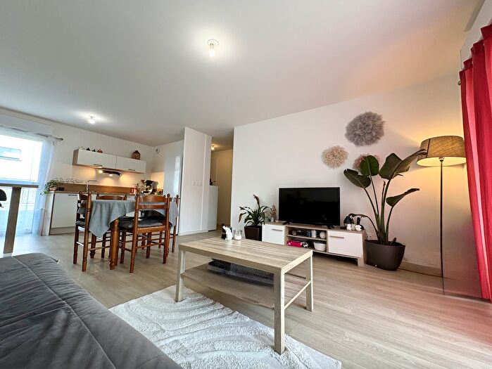 Appartement 4 pièces à Orgères, à vendre