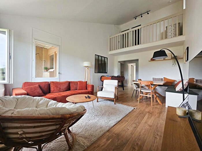 Courcouronnes, Résidence de la Dame du Lac : Appartement 6 pièces à louer