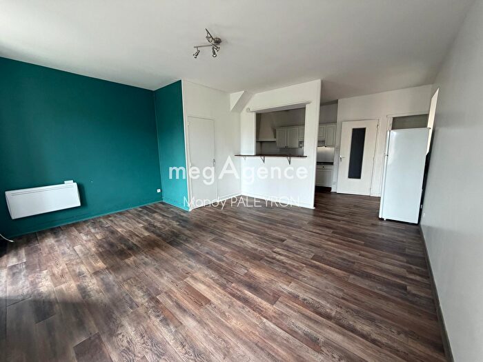 Lagnieu : Appartement 2 pièces à louer