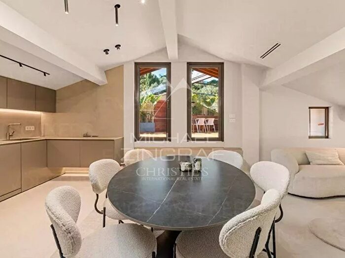 Appartement à louer - Saint-Jean-Cap-Ferrat - 4 pièces - 3 chambres