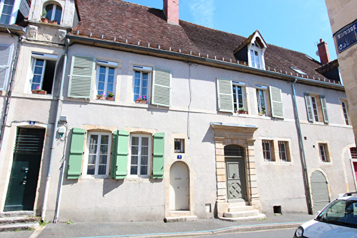 Maison 6 pièces à Nevers, République, Préfecture, à vendre