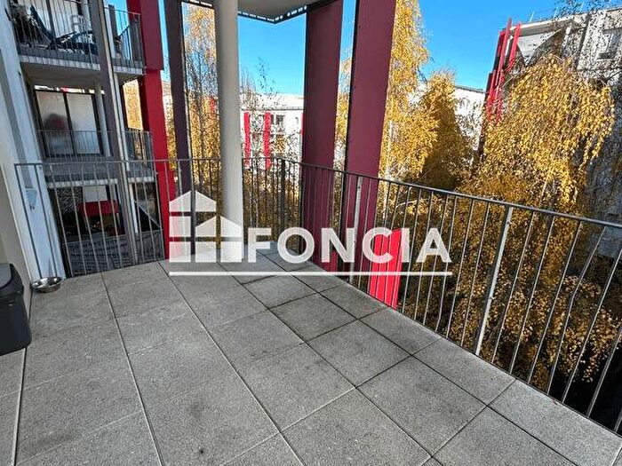 Appartement à louer - Ilot Er Mai, Clermont-Ferrand - 3 pièces - 2 chambres