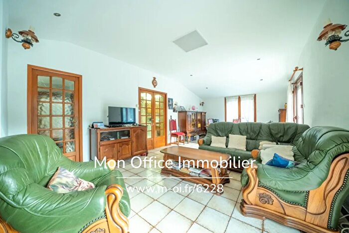 Maison à vendre - Mimet - 6 pièces - 5 chambres