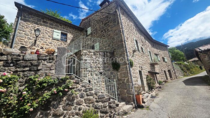 Maison 7 pièces à Laviolle, à vendre