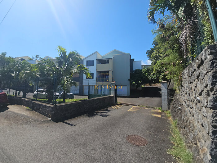 Appartement à louer - Saint-Denis, La Bretagne, Sainte-Clotilde - 2 pièces - 1 chambre