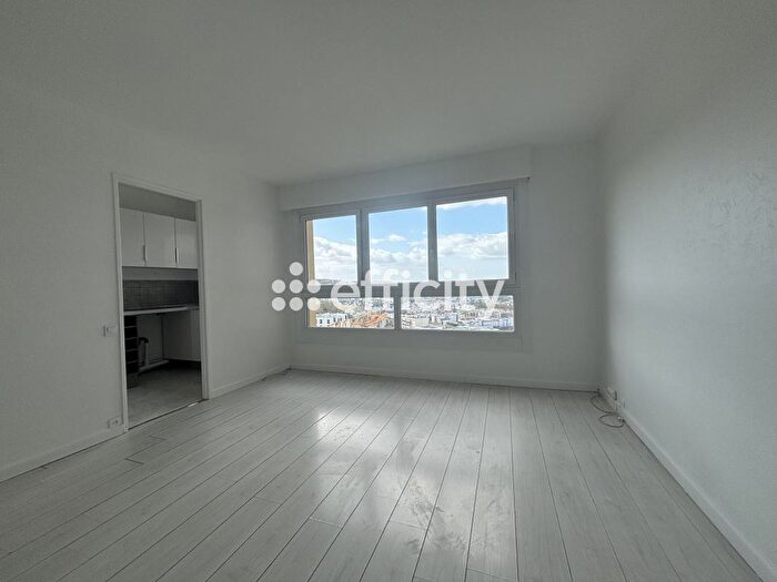 Appartement à vendre - Issy-les-Moulineaux, Les Epinettes, Le Fort, Les Hauts dIssy - 1 pièce - 1 chambre