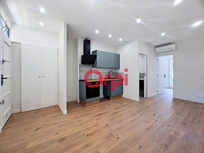 Fréjus, Centre-ville : Appartement 2 pièces à louer