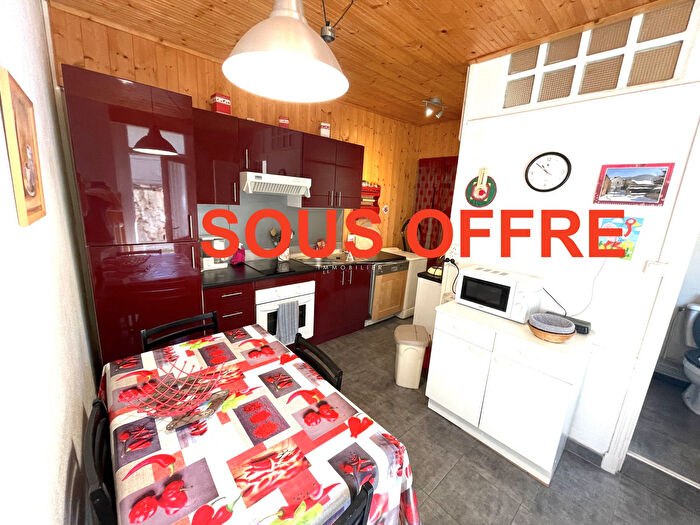 Appartement à vendre - Bagnères-de-Luchon - 2 pièces - 1 chambre