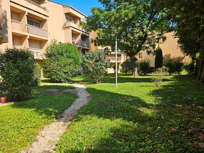 Appartement 1 pièce à louer - La Pionne-Zone d'Echange, Avignon