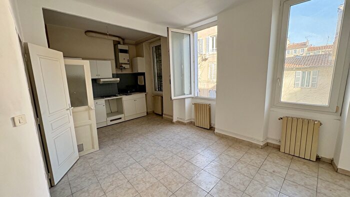Appartement à vendre - Marseille e , Le Camas - 3 pièces - 2 chambres
