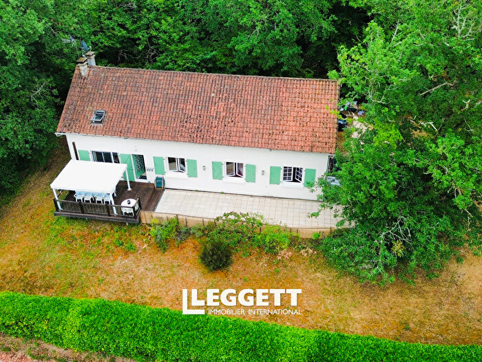 Maison 6 pièces à Limeyrat, à vendre