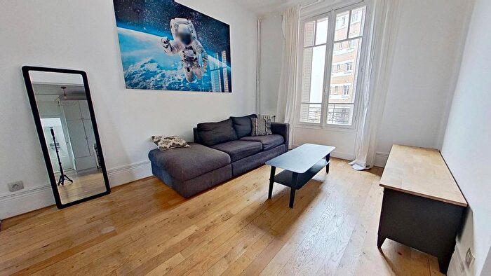Appartement à louer - Marceau, République, Courbevoie - 3 pièces - 2 chambres