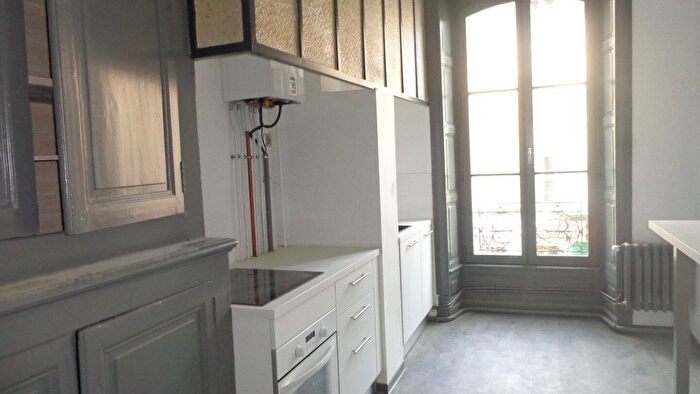 Appartement à louer - Aurillac - 2 pièces - 1 chambre