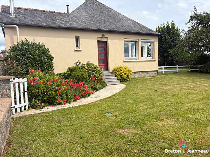 Maison 4 pièces à Larchamp, à vendre