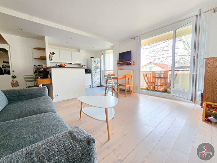 Appartement à vendre - Fontenay-sous-Bois, Centre-ville - 3 pièces - 2 chambres