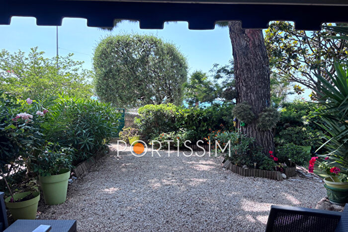 Appartement à vendre - Saint-Laurent-du-Var, Bord de Mer, Port de Plaisance - 2 pièces - 1 chambre