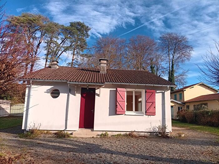 Maison à louer - Nay - 3 pièces - 2 chambres