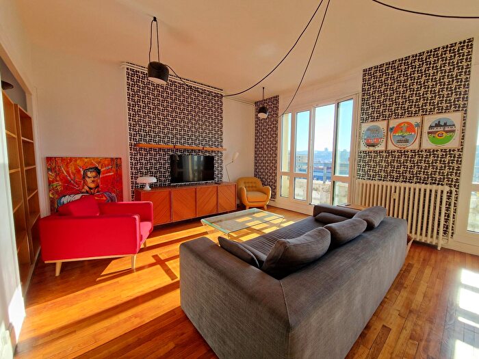 Appartement à louer - Saint-Étienne, Centre-ville, Peuple, Chavanelle - 3 pièces - 1 chambre