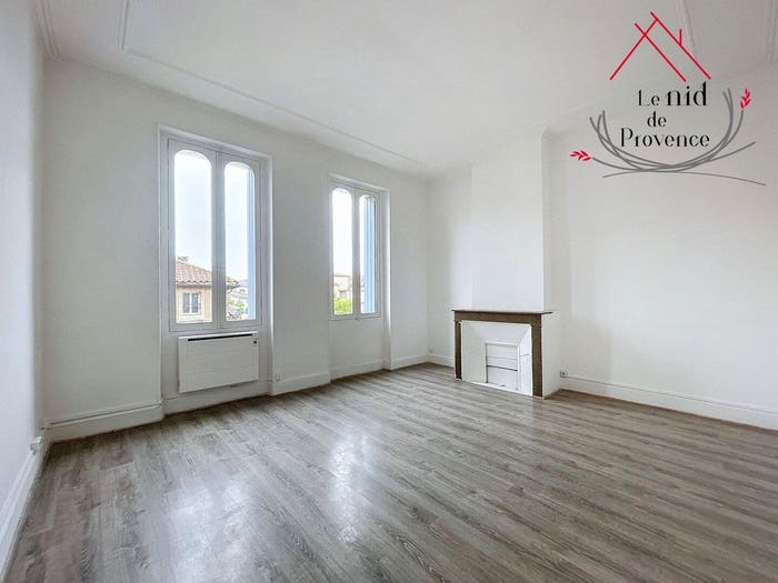 Argensol, Orange : Appartement 4 pièces à louer