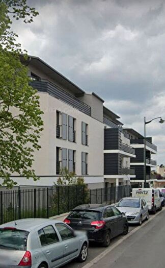 Appartement à louer - Montconseil, Corbeil-Essonnes - 5 pièces - 4 chambres